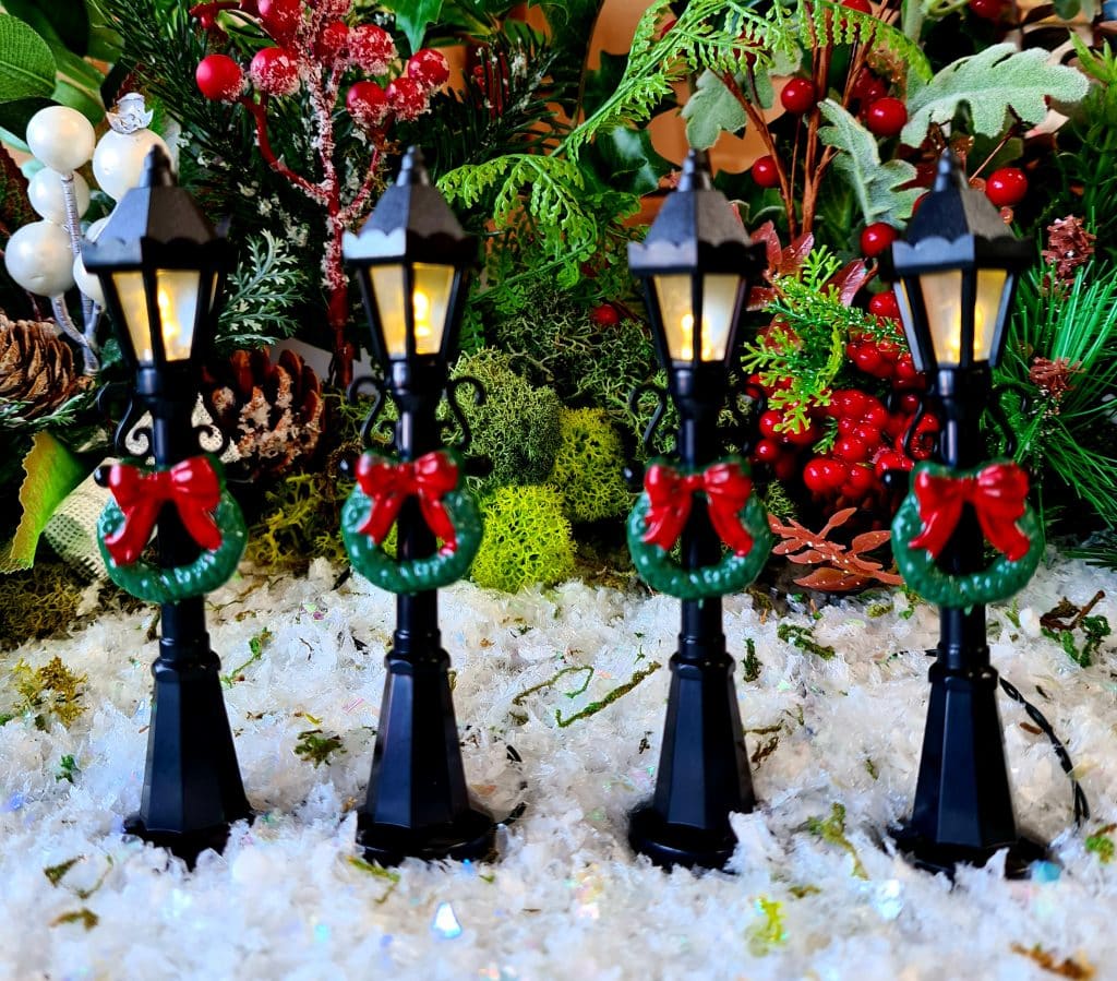 4 Light Up Christmas Lamp Posts. - Fairy Gardens UK